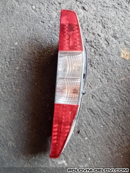 Fiat Doblo Desna Stop Lampa Kompletan Auto U Delovima