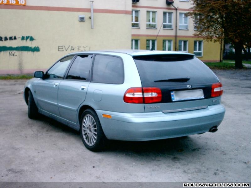 Volvo V40 Kompletan Auto U Delovima