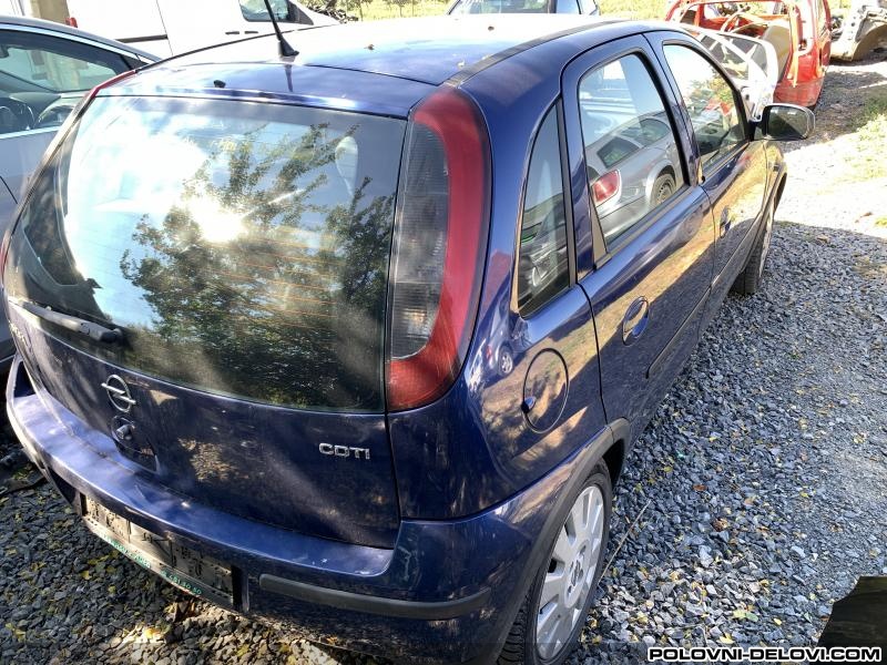 Opel Corsa C Desna Vrata Karoserija