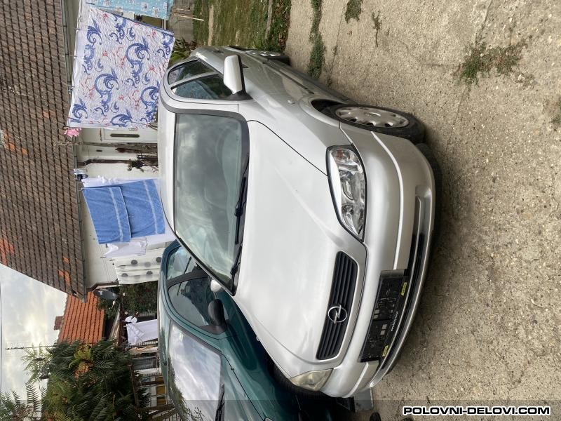 Opel Astra Kompletan Auto U Delovima