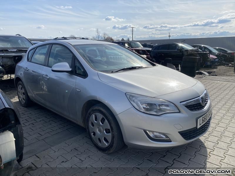 Opel Astra J Kompletan Auto U Delovima
