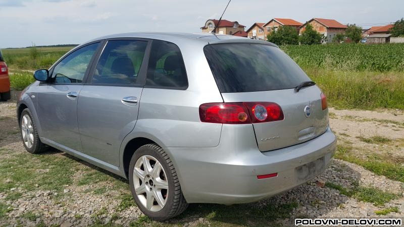 Fiat Croma Kompletan Auto U Delovima