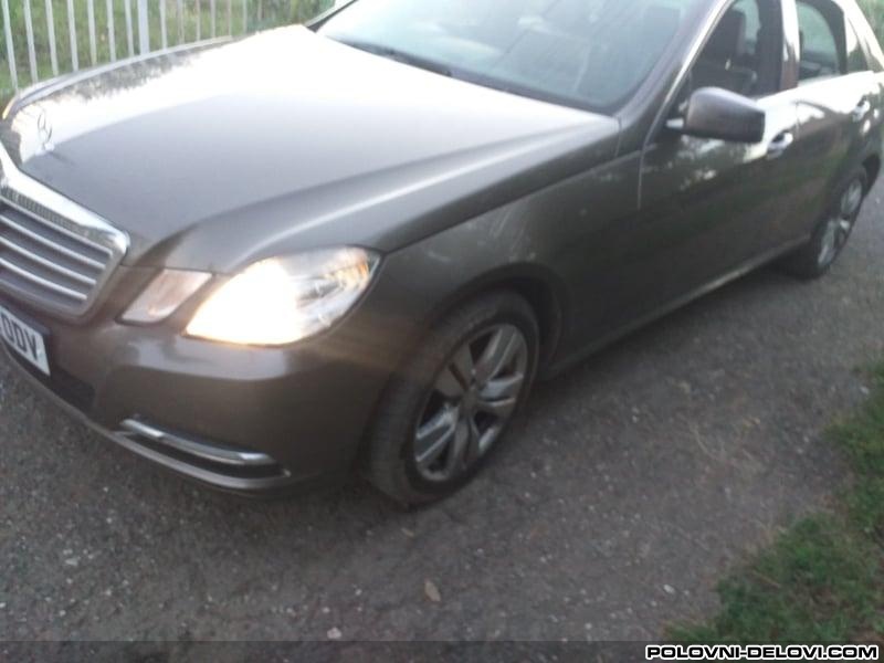 Mercedes E 200 W212 Delovi E200cdi Kompletan Auto U Delovima