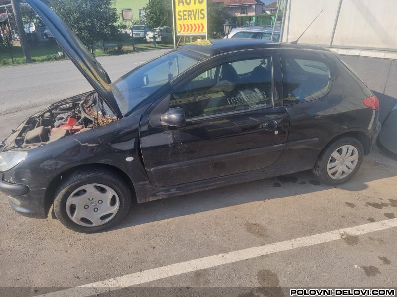 Peugeot 206 1.4b Kompletan Auto U Delovima