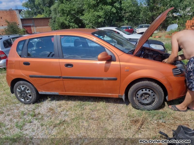 Chevrolet Aveo 1.2b Kompletan Auto U Delovima