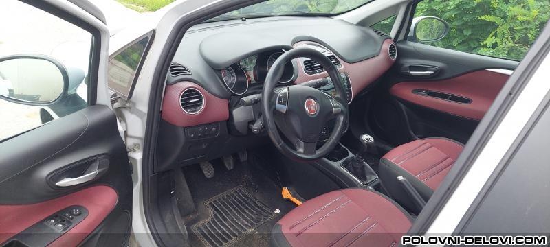 Fiat Grande Punto Enterijer