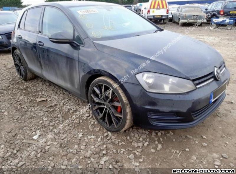 Volkswagen Golf 7 DESNI FAR 1.6tdi Svetla I Signalizacija