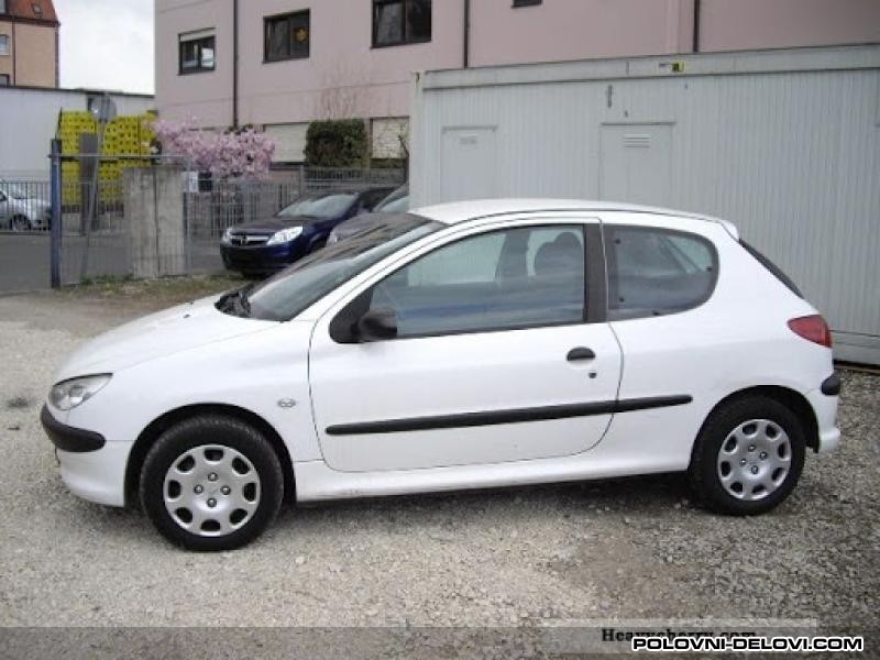 Peugeot 206 Kompletan Auto U Delovima