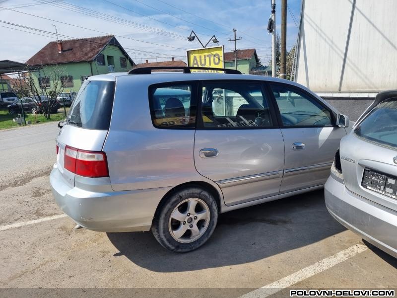 Kia Carens 2.0 C R D I Kompletan Auto U Delovima