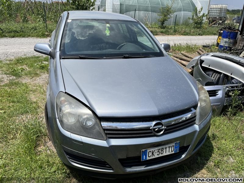 Opel Astra H Z163 Prednji Branik Karoserija