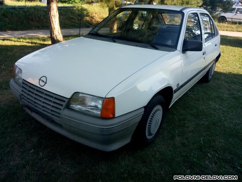 Opel Kadett Suza Beograd Kompletan Auto U Delovima