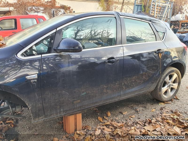 Opel Astra J 1.7 D Kompletan Auto U Delovima