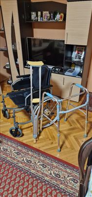 Prodajem invalidska kolica i opremu