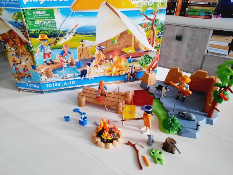 Playmobile 70743 Porodični kamp