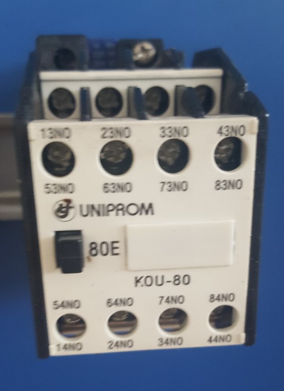 KONTAKTOR POMOCNI KOU-80 220V AC