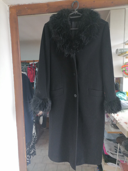 Nov crni kaput