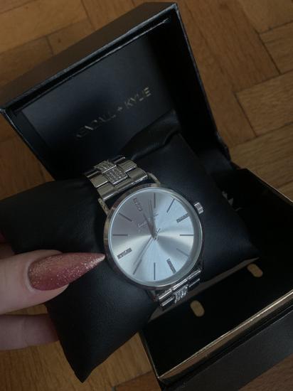 Kendall & Kylie nov original sat sa kutijom
