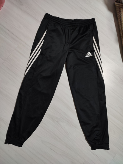 Crna trenerka Adidas vel. L / original / kao nova