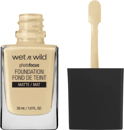 wet n wild
photofocus Matte tečni puder – E365C Soft Beige, 30 ml