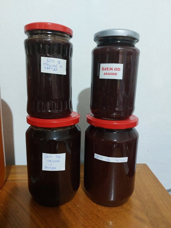Džem od trešnje i jagode 370ml, gazdinstvo Jelene Glišić