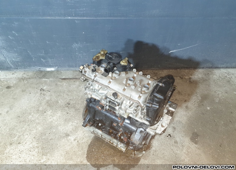 Volkswagen Passat B8 1.8 TFSI Motor I Delovi Motora