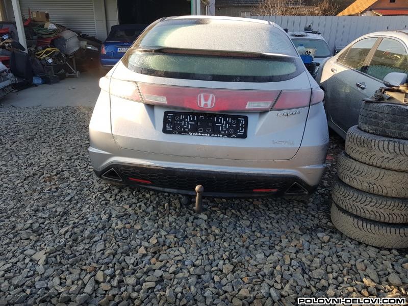 Honda Civic Kompletan Auto U Delovima