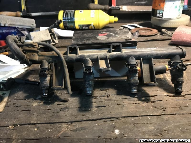 Peugeot 406 Motor I Delovi Motora