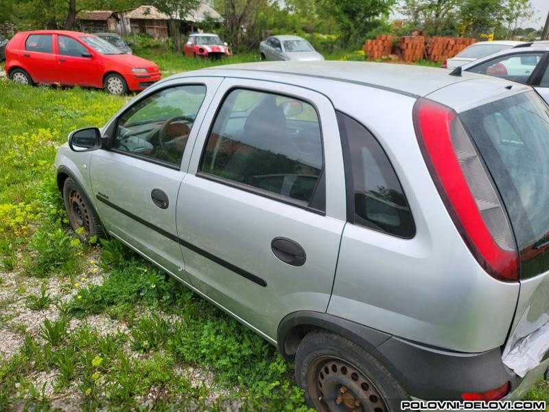 Opel Corsa C 1.0b Kompletan Auto U Delovima