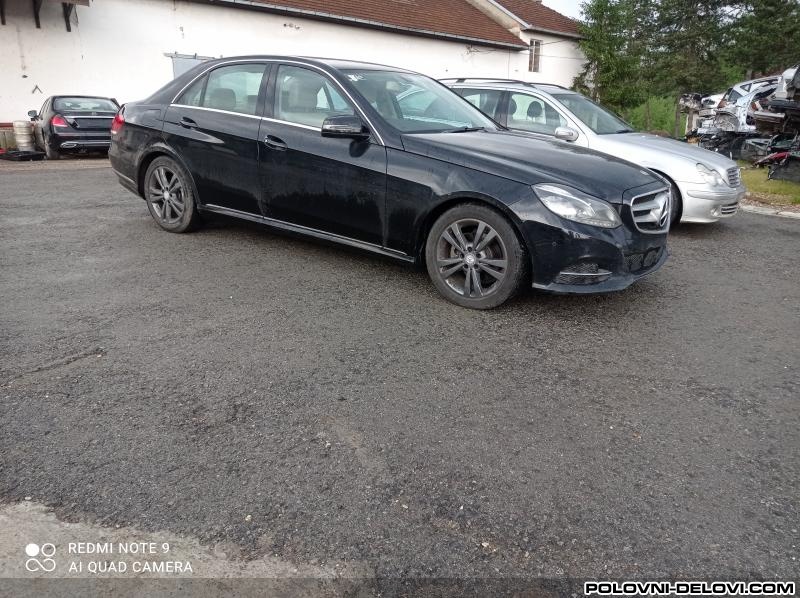 Mercedes E 200 .E220 Kompletan Auto U Delovima