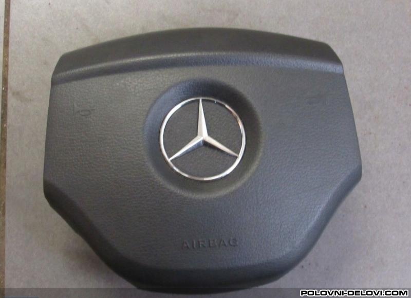 Mercedes B 200 Airbag Enterijer