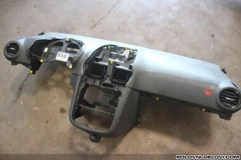 Opel Corsa Instrument Tabla Enterijer