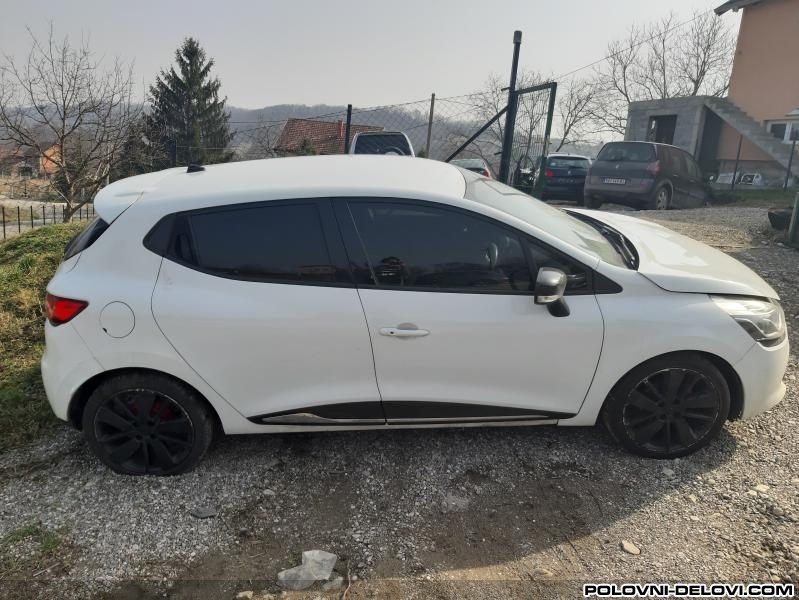 Renault Clio Kompletan Auto U Delovima