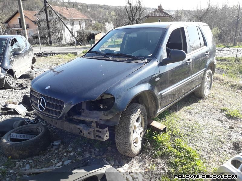 Mercedes ML Kompletan Auto U Delovima