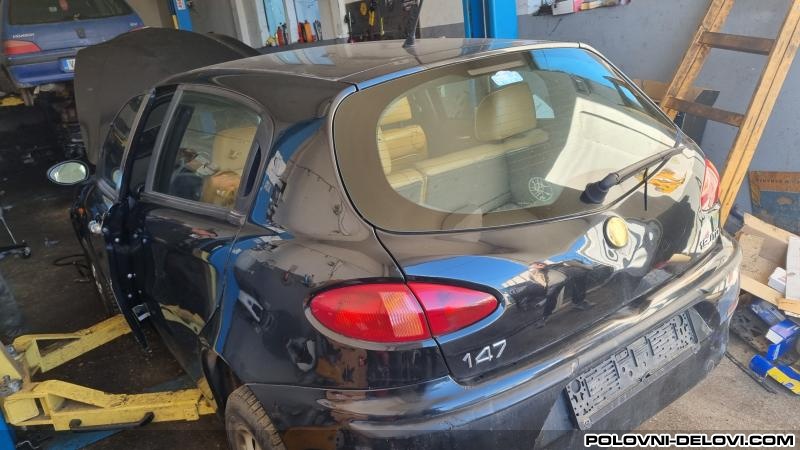 Alfa Romeo 147 1.9 Jtd... Kompletan Auto U Delovima