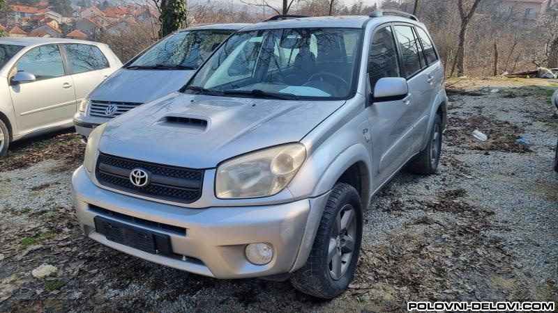 Toyota RAV 4 2.0 D Kompletan Auto U Delovima