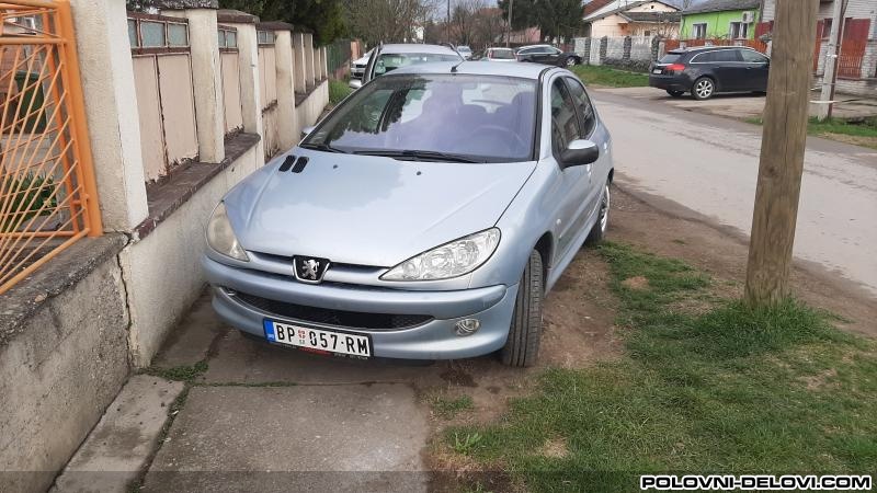 Peugeot 206 1.4 16v Kompletan Auto U Delovima