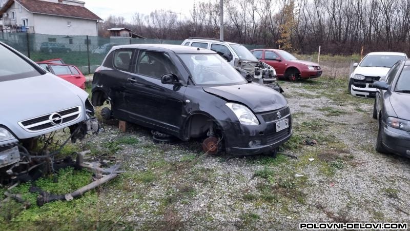 Suzuki Swift 1.3b. Kompletan Auto U Delovima