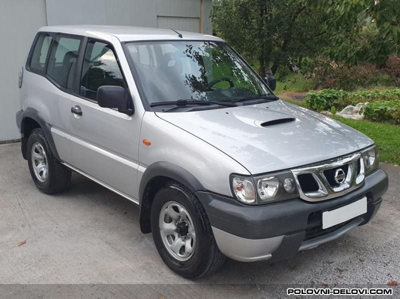 Nissan Terrano II Kompletan Auto U Delovima