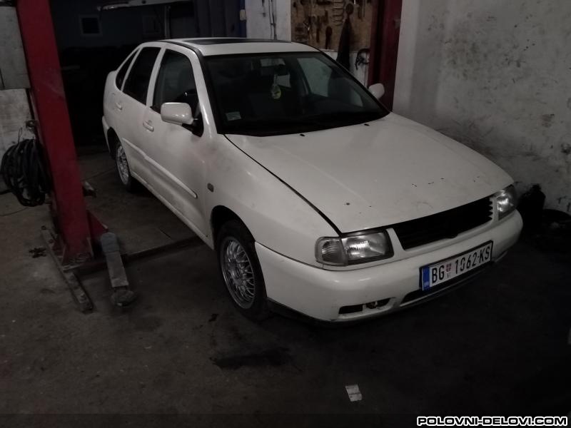 Volkswagen Polo Clasic Razni Delovi