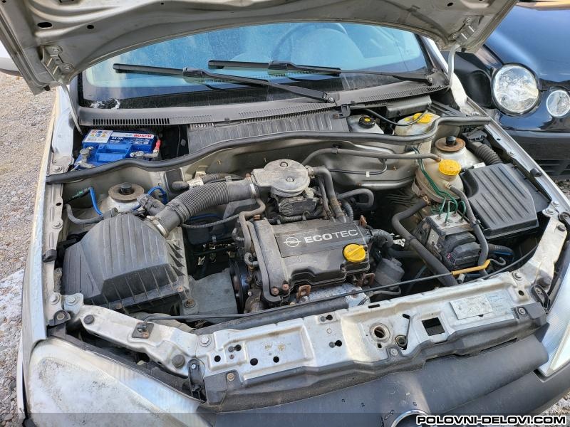 Opel Corsa C 1.0b Motor I Delovi Motora