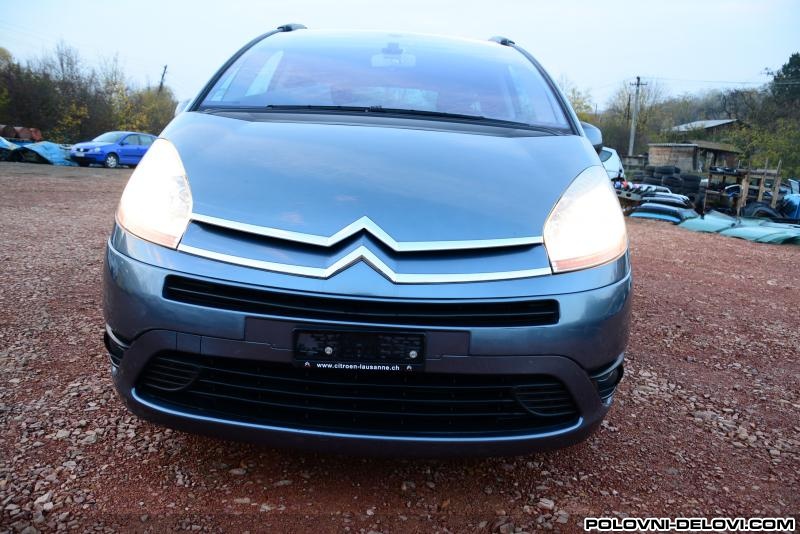 Citroen C4 Grand Picasso Prednji Branik Karoserija