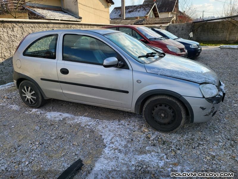 Opel Corsa C 1.0b Kompletan Auto U Delovima