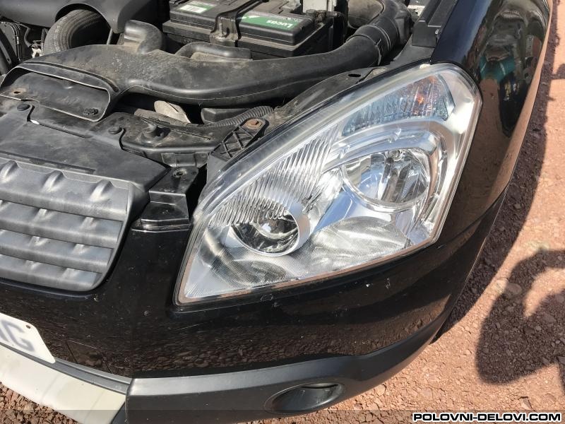 Nissan Qashgai Levi Far Svetla I Signalizacija