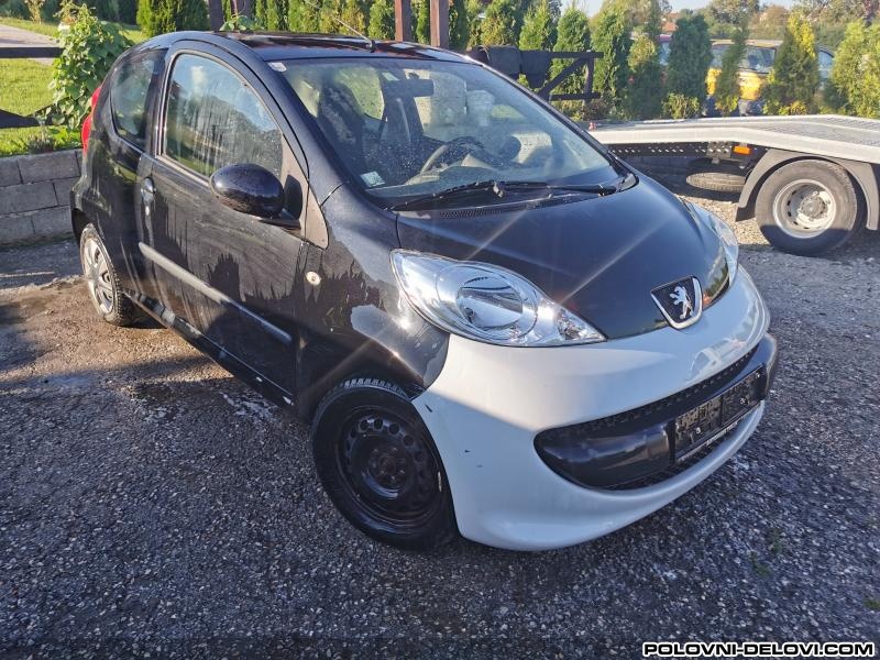 Peugeot 107 1.0 Kompletan Auto U Delovima