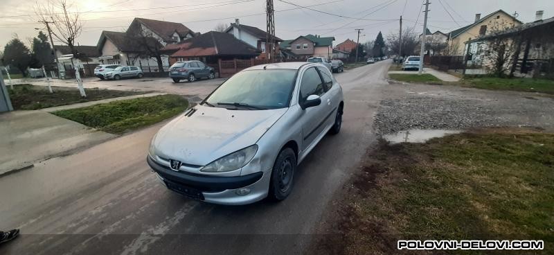 Peugeot 206 CC 1.4 Kompletan Auto U Delovima