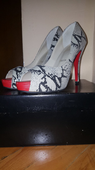 Salonke louboutin SNIZENE 11000