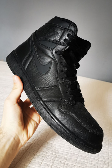 Air Jordan 1 Triple Black High OG