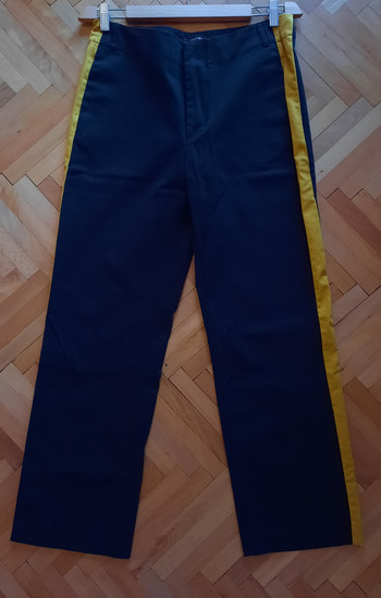 ZARA PANTALONE ŠIROKIH NOGAVICA VEL. M