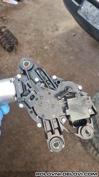 Volkswagen Golf 5 Zadnji Motor Brisaca Razni Delovi