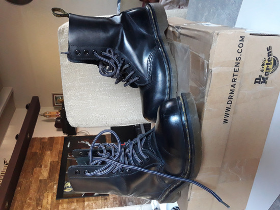 Dr Martens 37